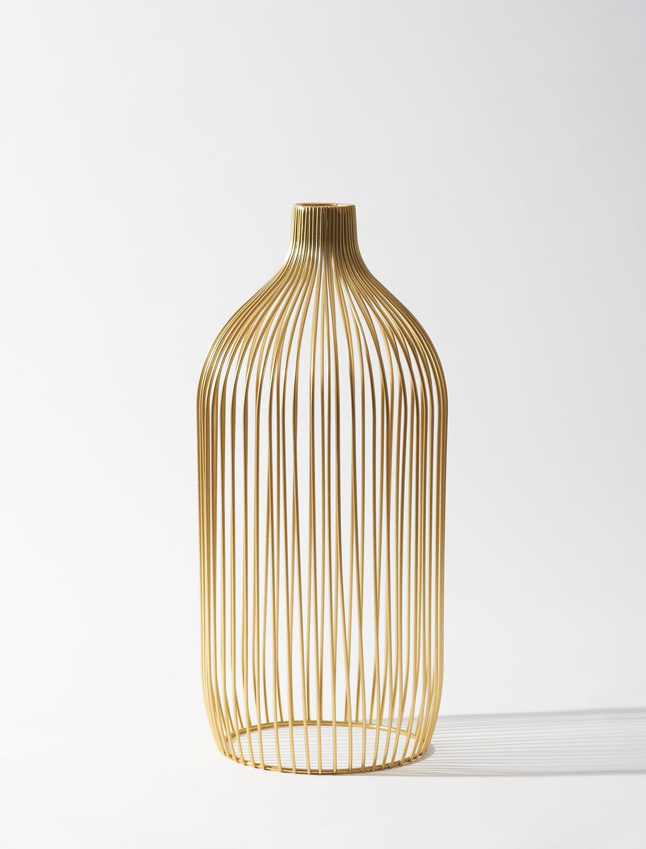 Tall Nala Outline Vase - Gold – ColinDecor